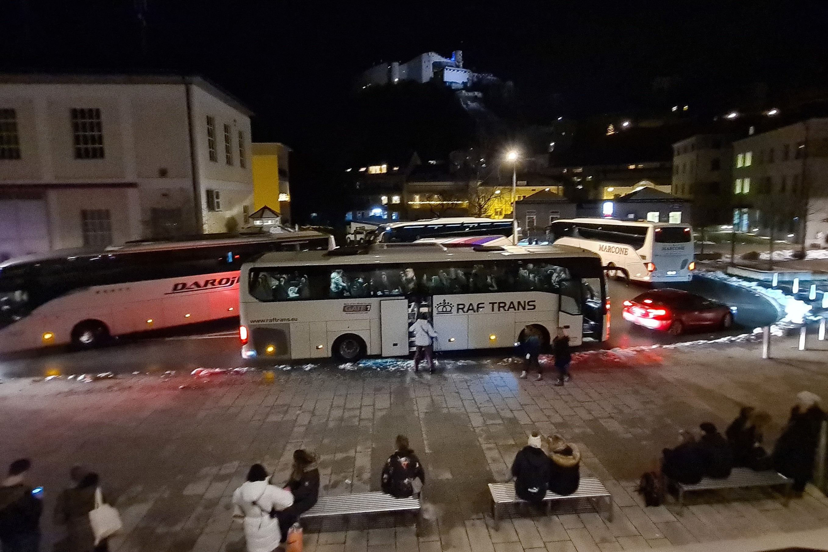 FMT-Pictures - Stau am Busterminal Nonntal vom 09.12.2023