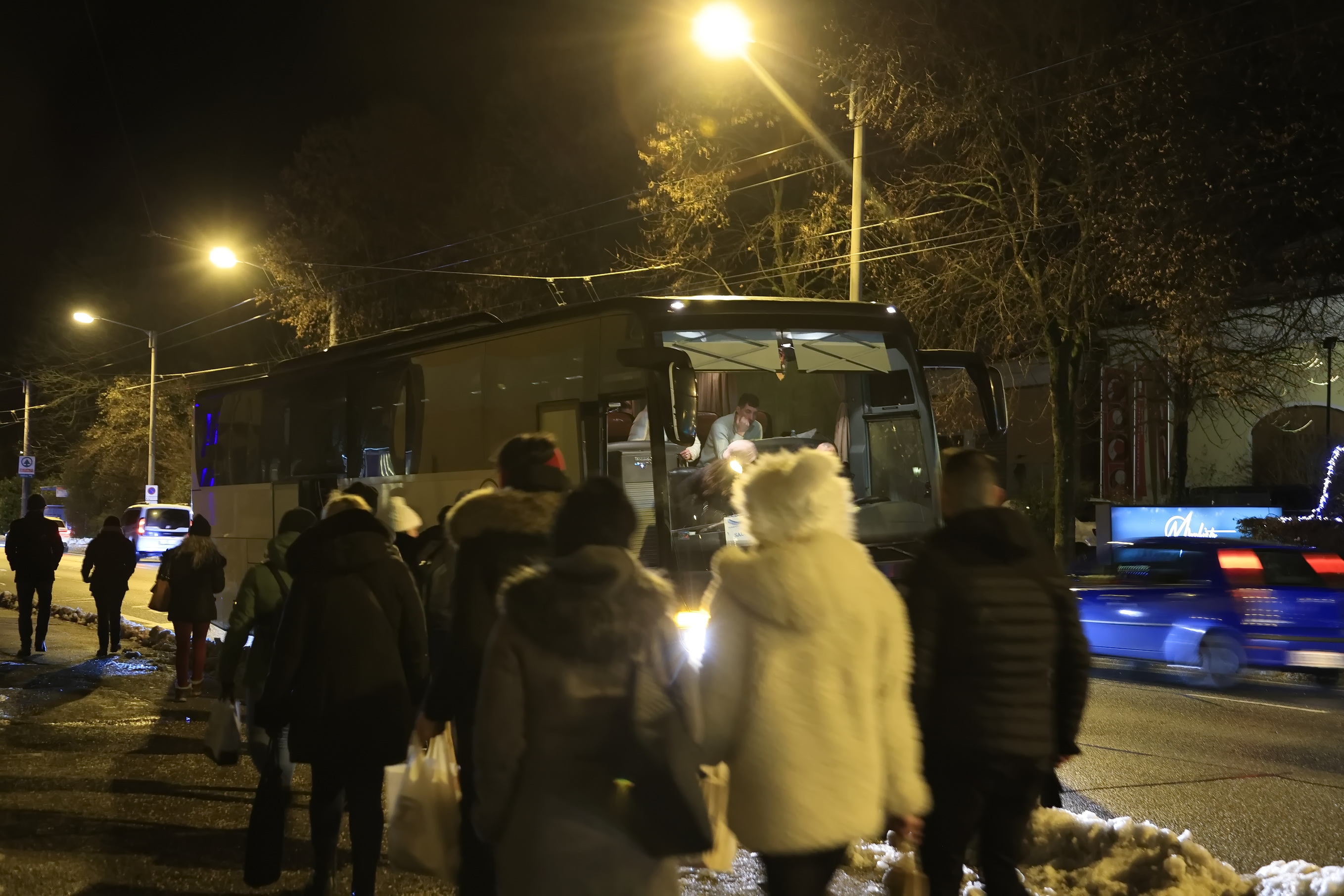 FMT-Pictures - Stau am Busterminal Nonntal vom 09.12.2023